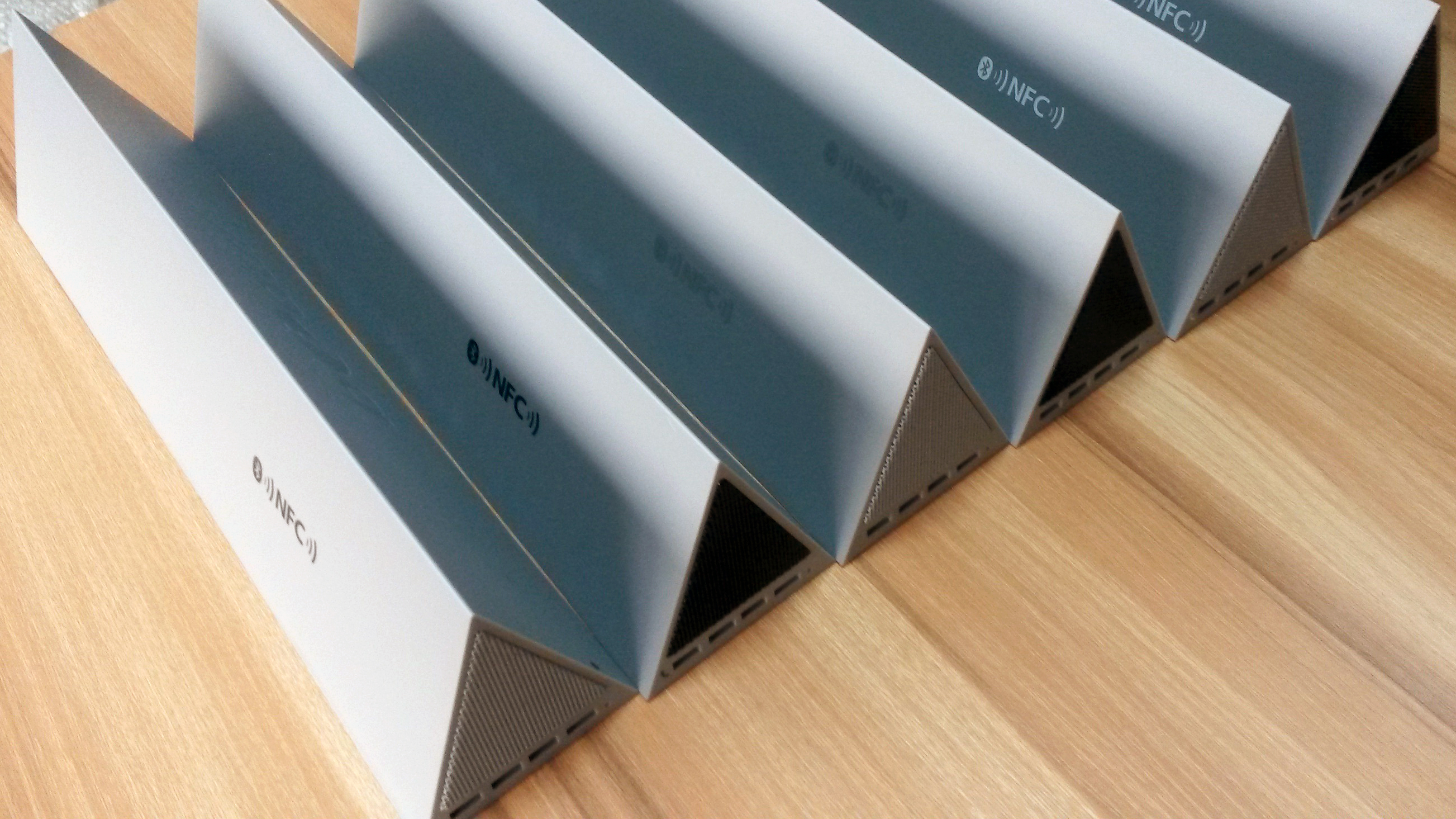 The first SOUND SPEAKER for Microsoft Surface | Indiegogo