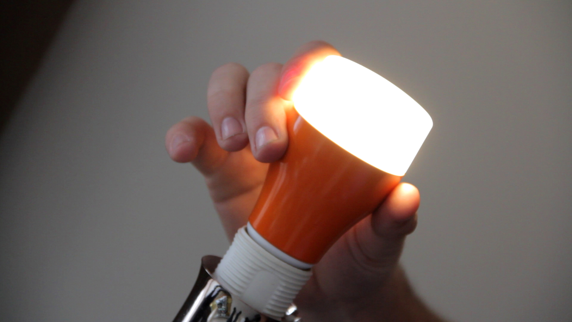Easybulb Plus - iPhone And Android Controlled Bulb | Indiegogo