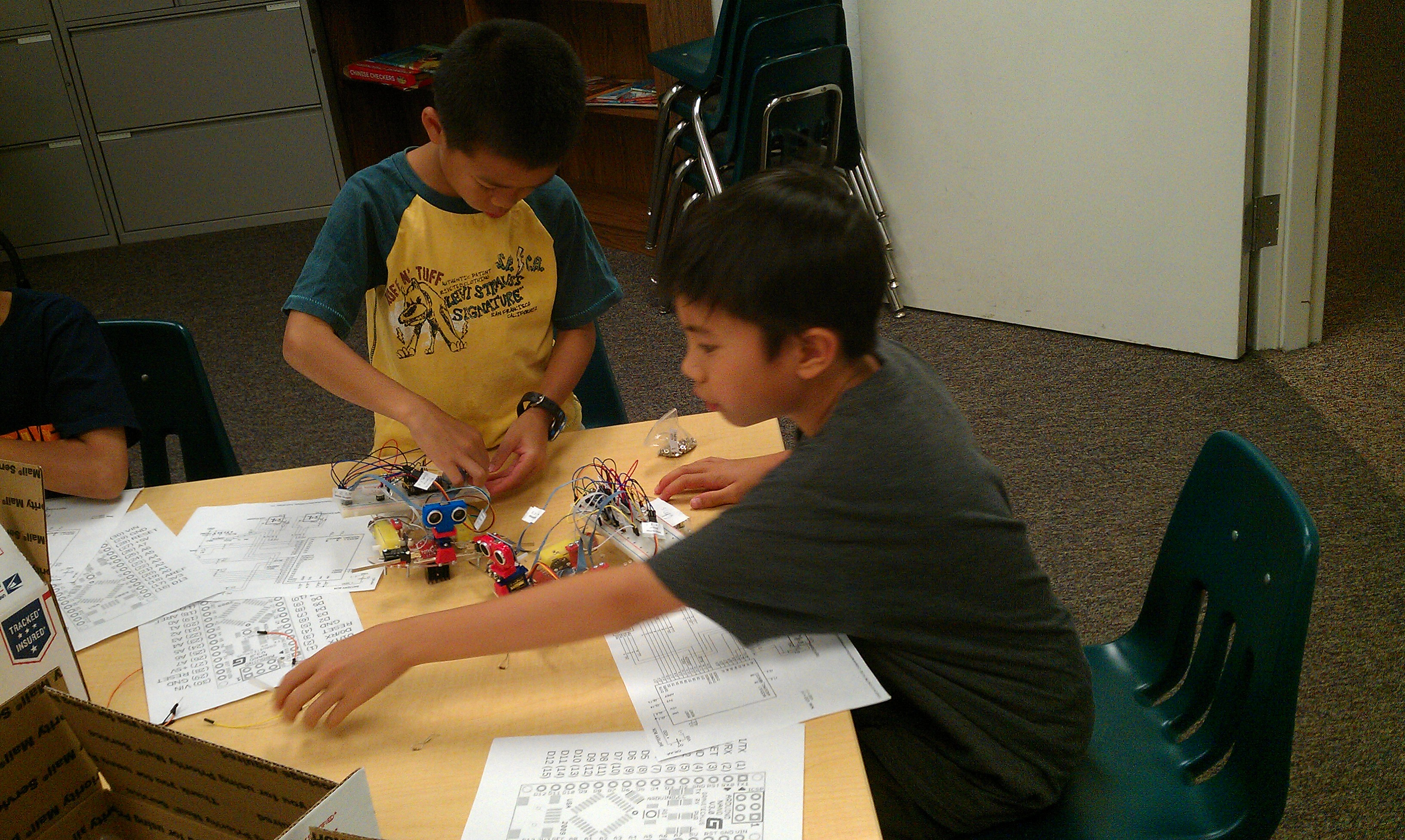 Easy assembly Arduino ultrasonic robot 3 wheel car | Indiegogo